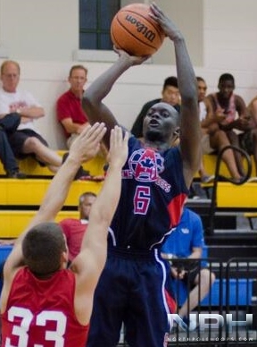 Tut Ruach Signs New Pro Deal in Czech Republic - North Pole Hoops