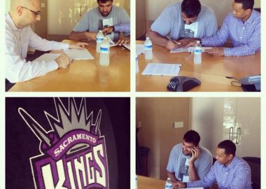 Sim Bhullar Makes History for India, Officially Signs with Sacramento ...